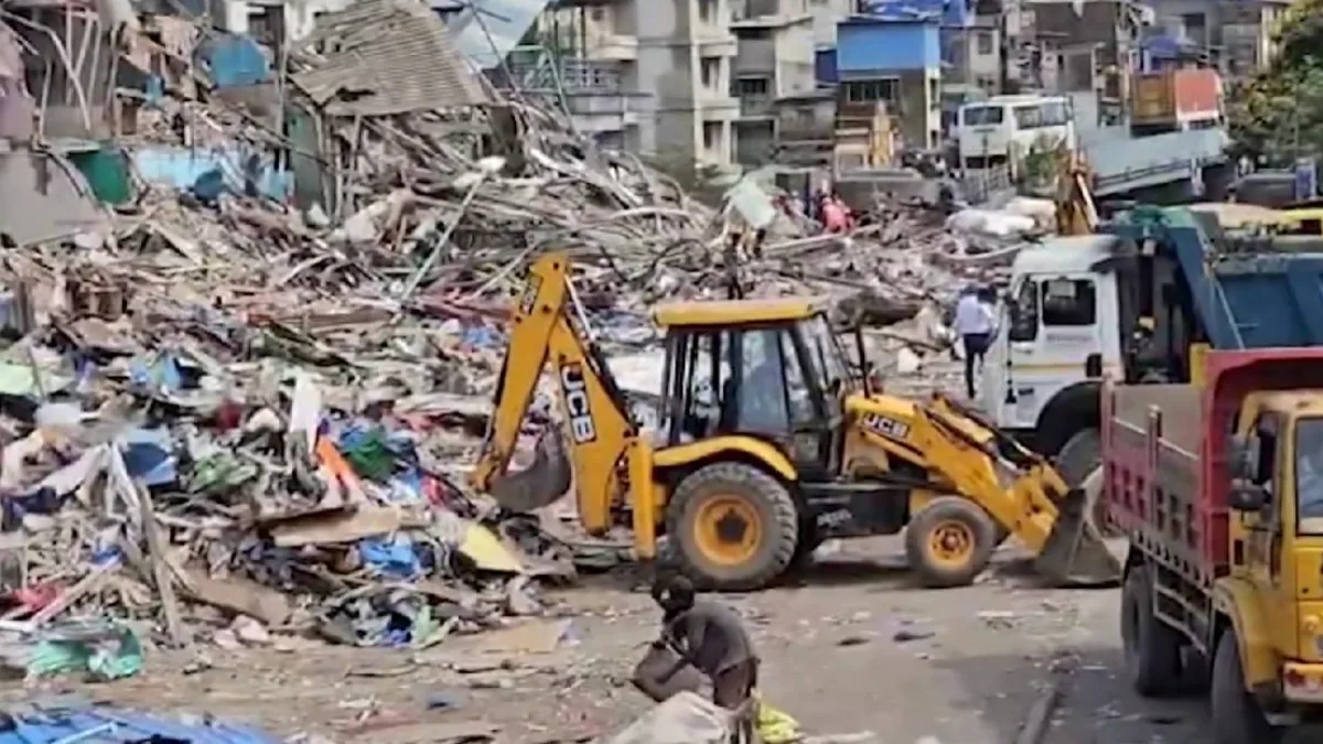 Mumbai demolition drive turns violent: FIR filed against 10 after stone ...