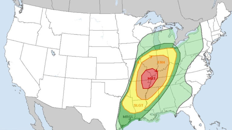 The Storm Prediction Center warns damaging winds and hail from the Ohio ...