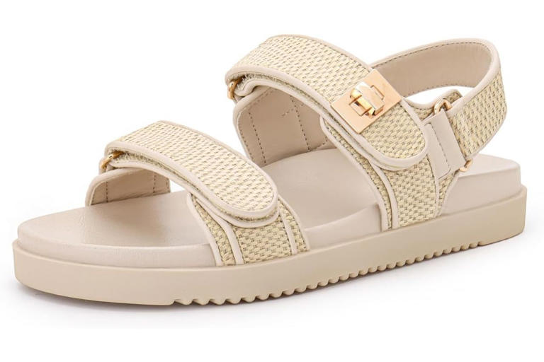 I have plantar fasciitis—a podiatrist told me these 8 supportive summer ...