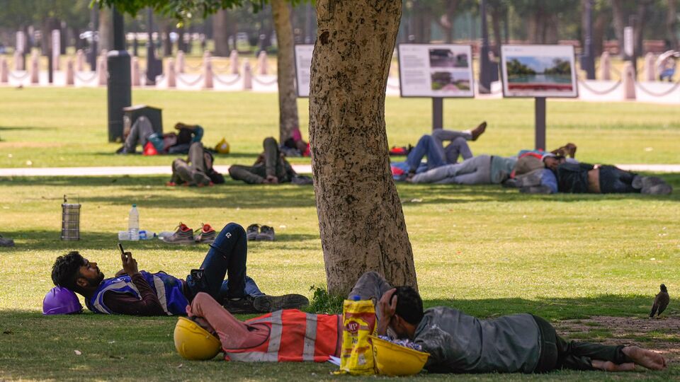 Heatwave alert! Delhi records season's first severe heatstroke case as ...