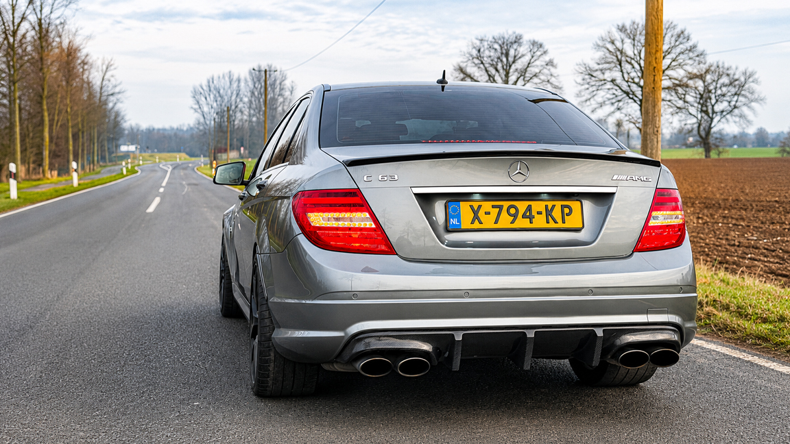 Mercedes C63 with long tube headers on the Autobahn
