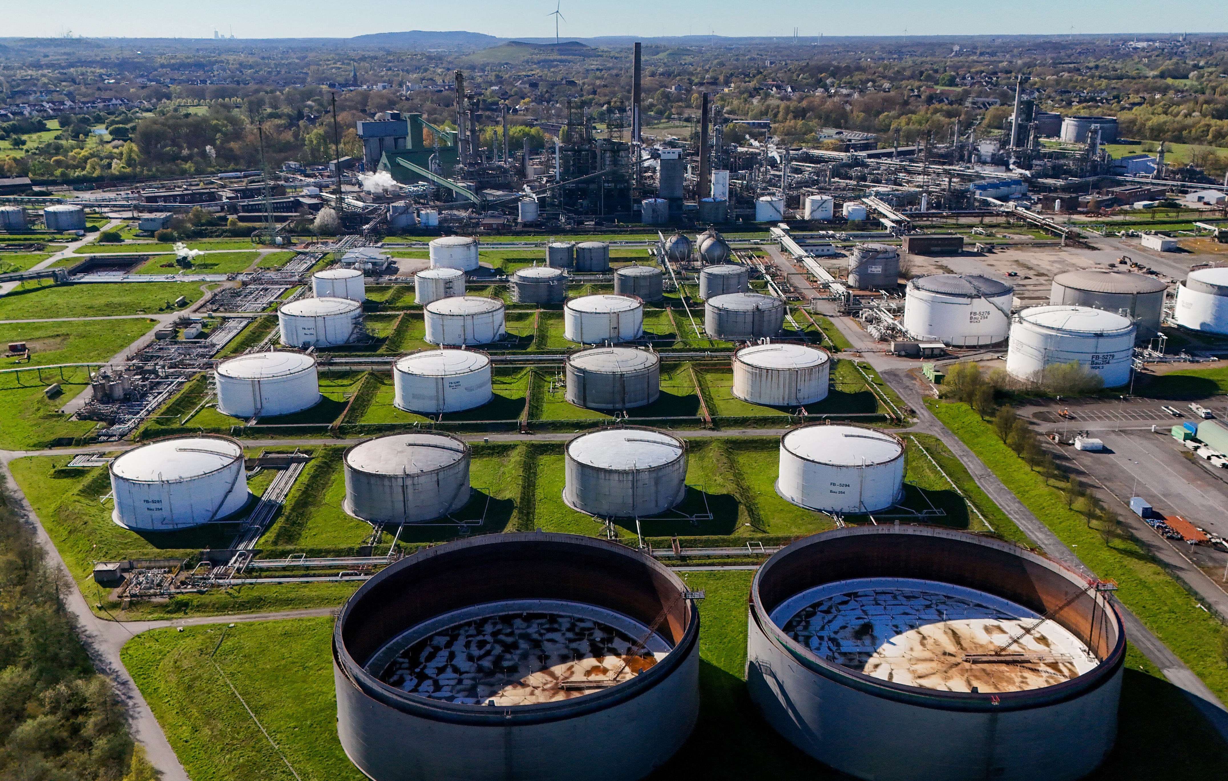 Energy giants to face higher UK taxes to pay for removal of food tariffs