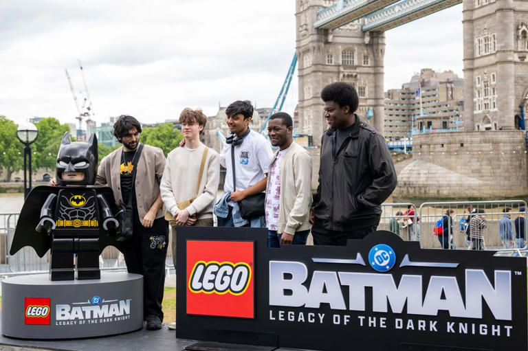 Lucky fans get exclusive first play of new LEGO Batman video game at ...