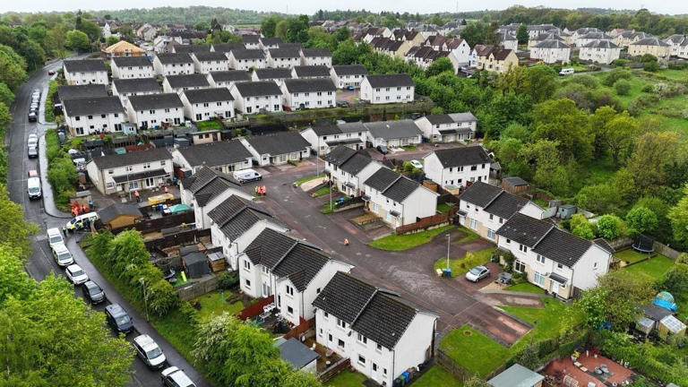 New ground movement reported near evacuated street