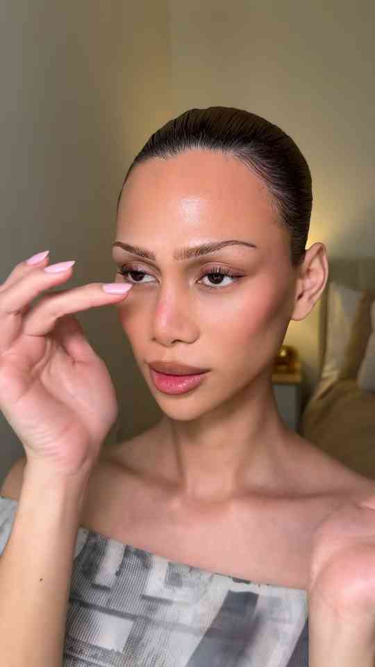 Trying the new Maybelline Cloudtopia makeup line