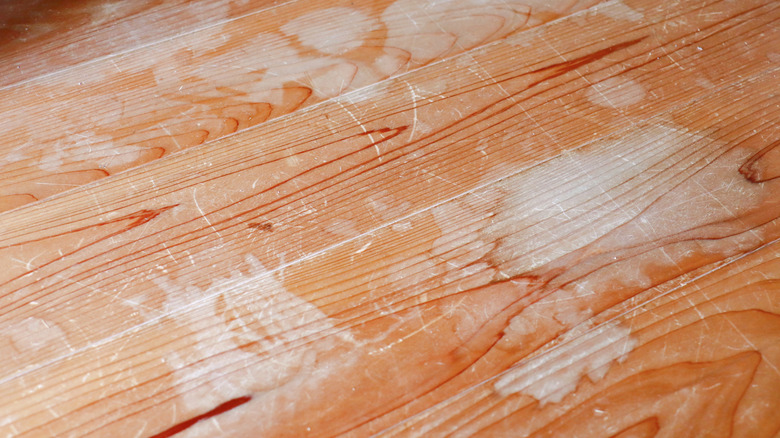 How to remove water stains from wood using items you already have at home