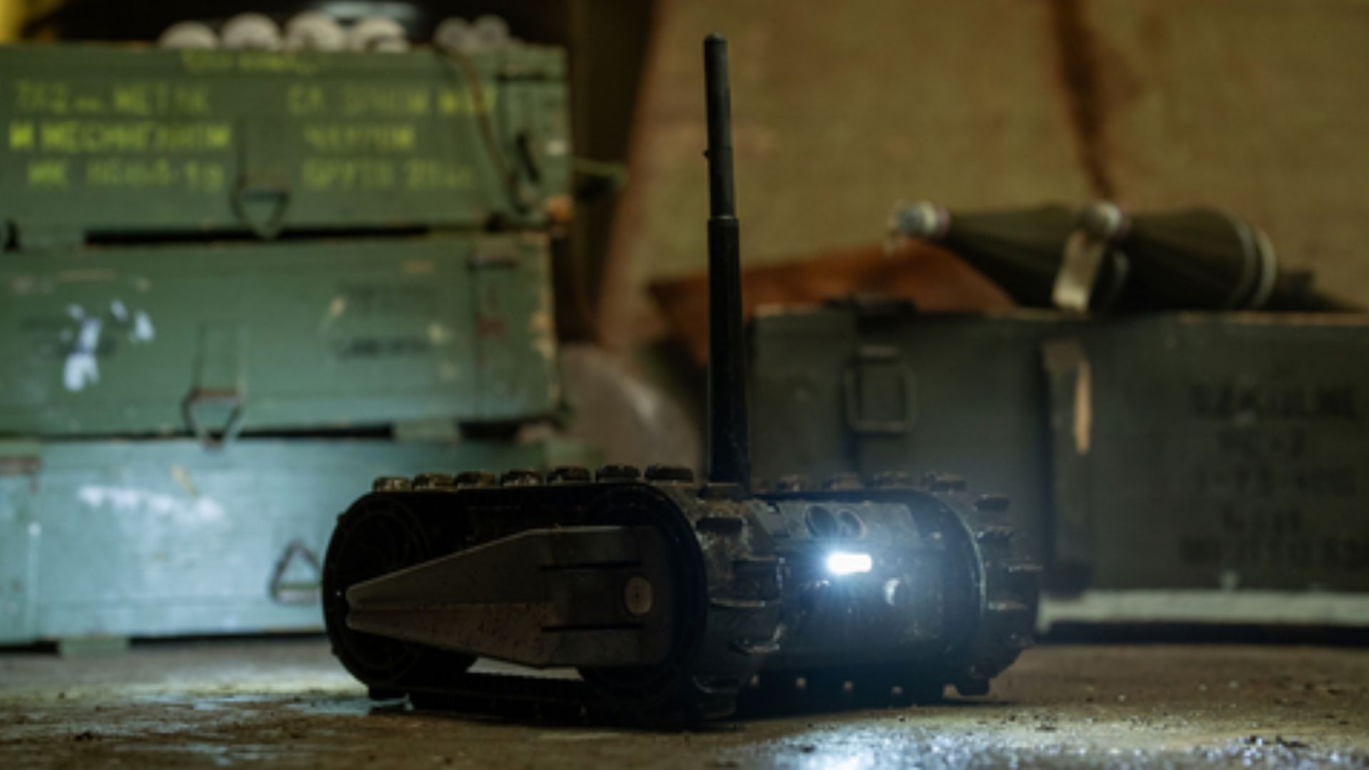Video: US firm debuts 5.7-pound throwable recon robot with live thermal ...