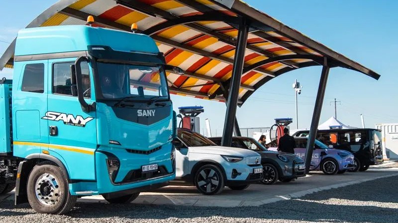 Electric vehicles boost: New N3 highway solar-powered charging stations ...