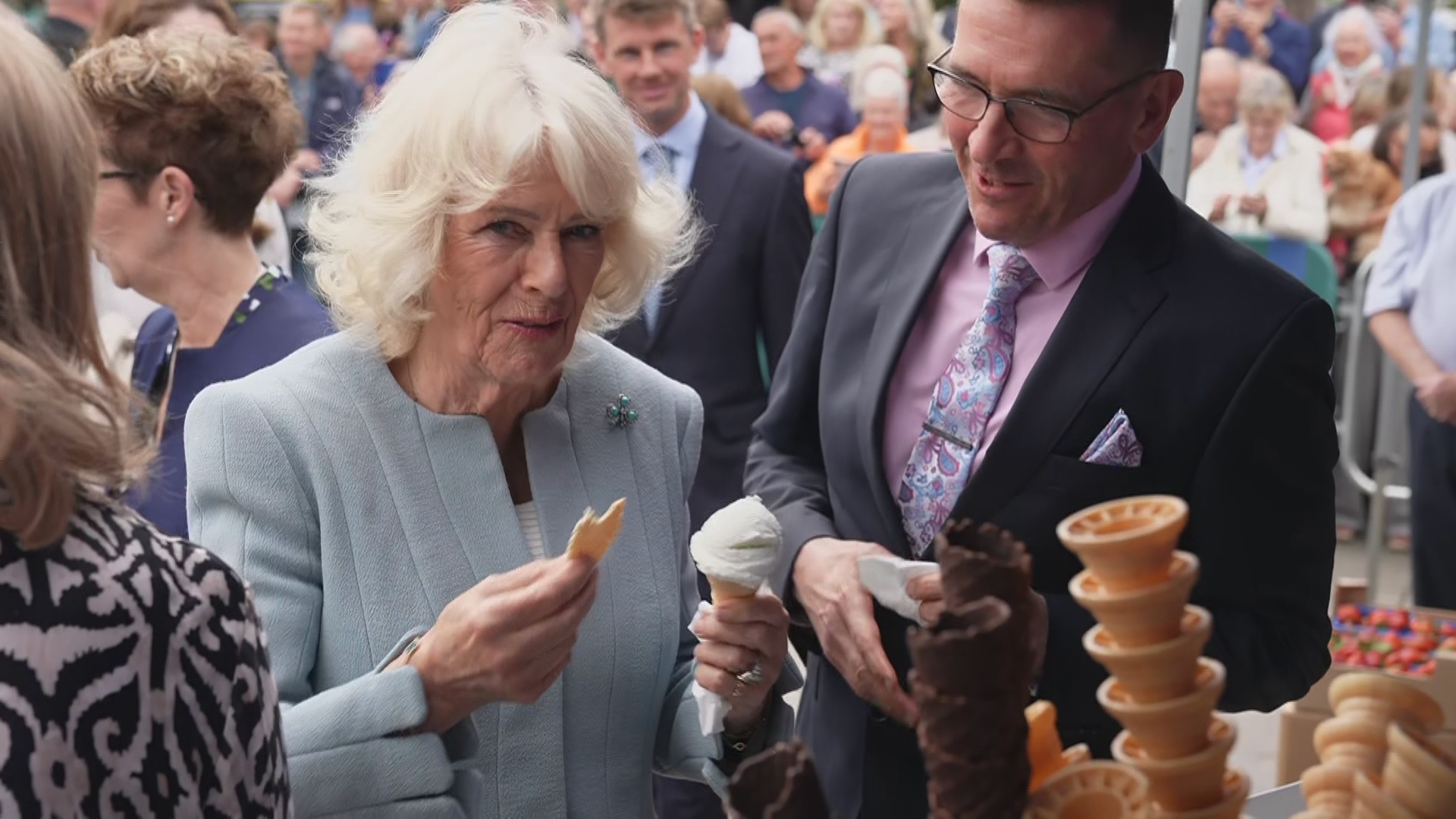 A royal scoop: Queen enjoys ice cream on NI visit