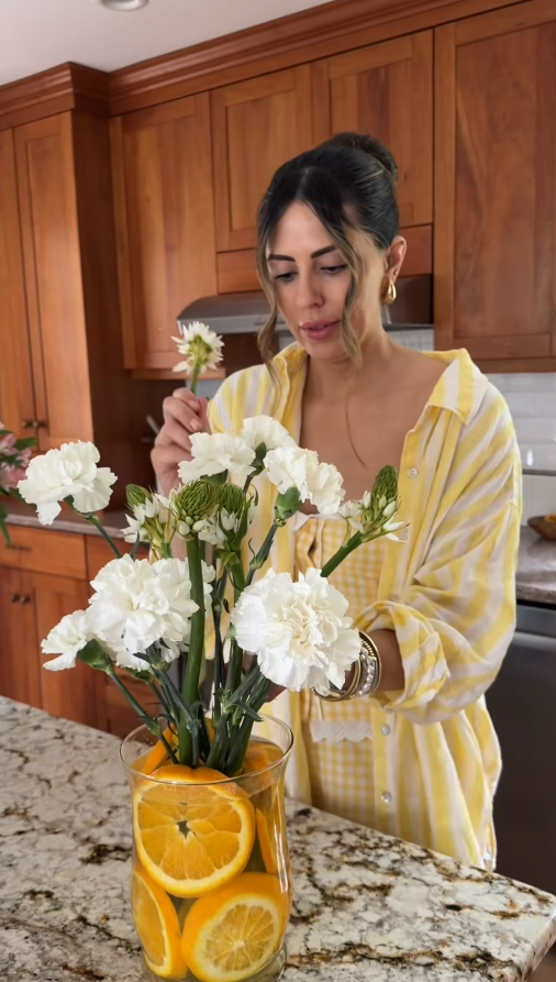 DIY citrus floral arrangement fresh and bright table decor