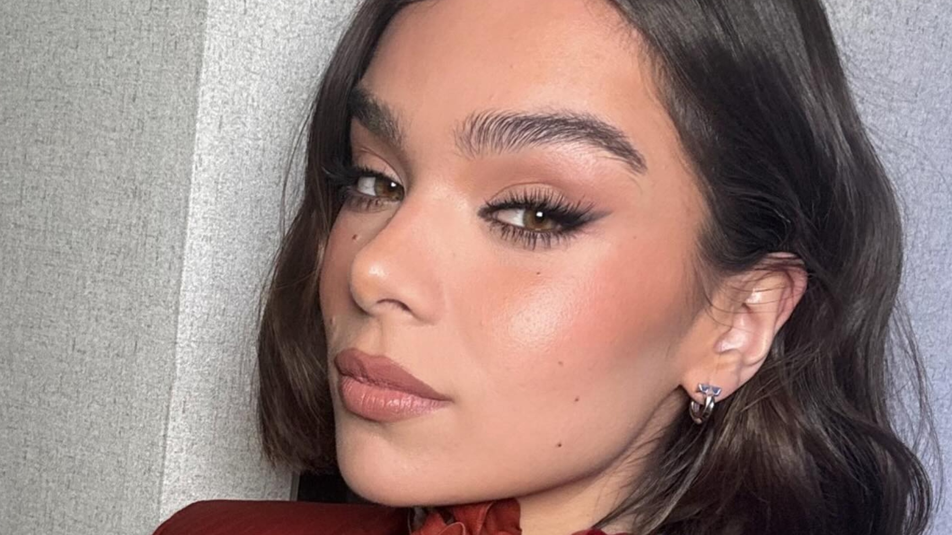After the birth of her daughter, Hailee Steinfeld shares a reflection ...