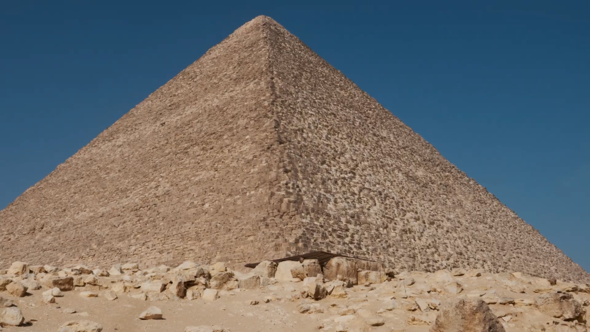 How did the Great Pyramid point so precisely north?
