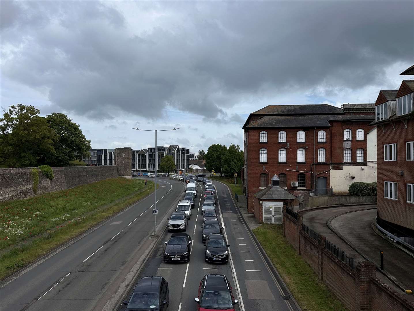 'Traffic chaos' to continue for another week as Southern Water repairs ...