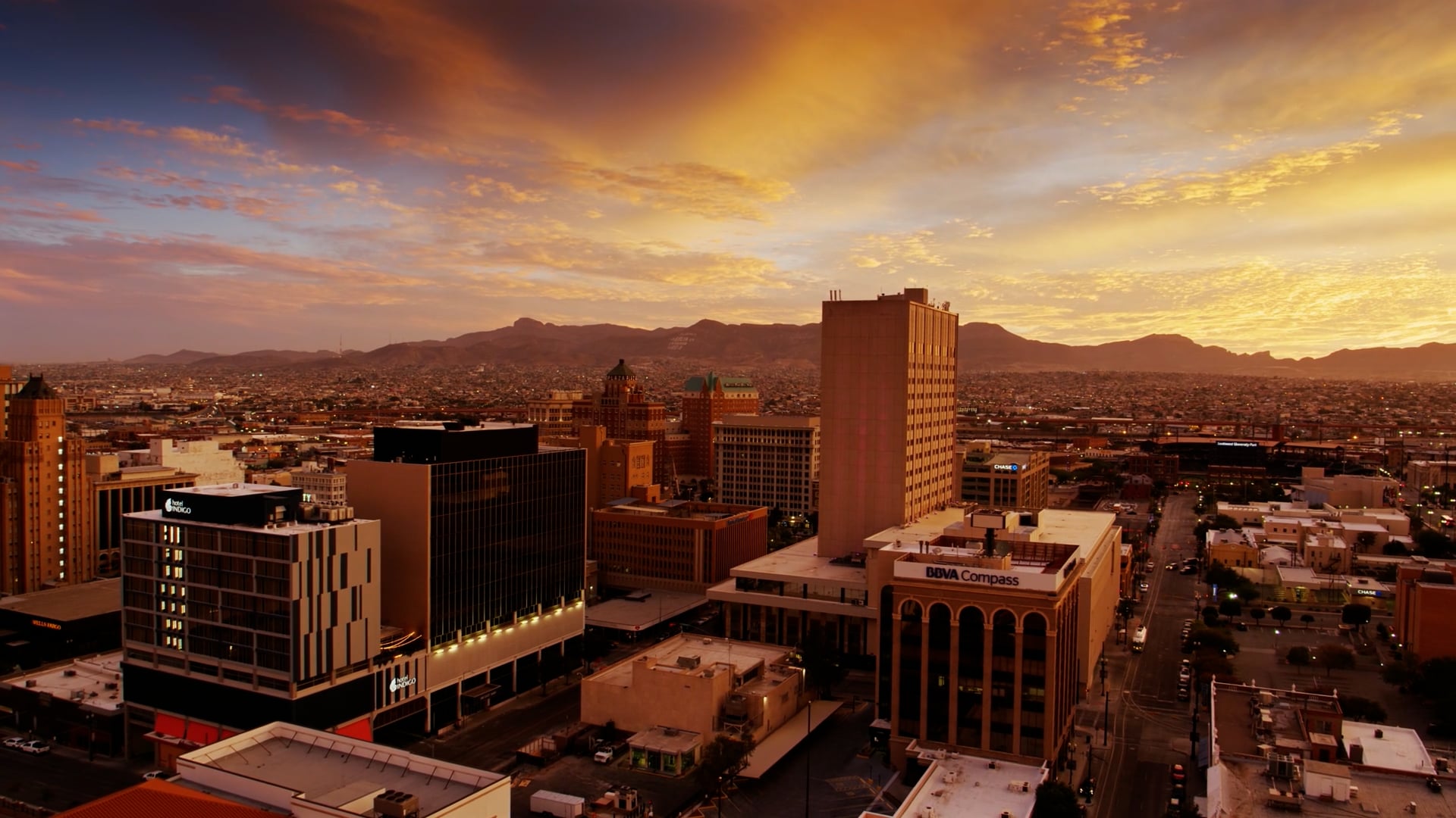 Drone captures El Paso and the US-Mexico border from the sky