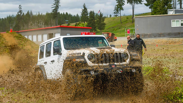 I drove the 2026 Jeep Wrangler Moab 392 on- and off-road: Here's my ...