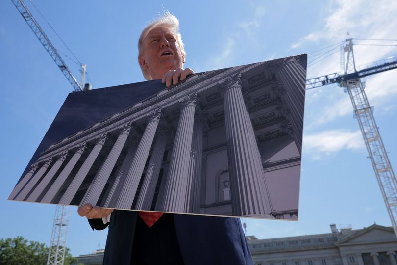 Trump brags about 'drone empire' on top of new $400M White House ...