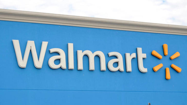 Walmart's $129 outdoor storage shed: A spacious solution for garage and ...