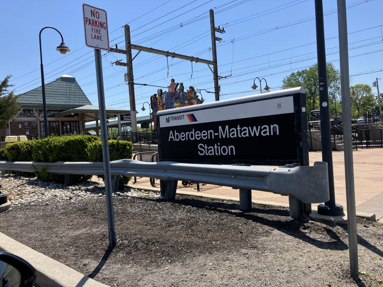 NJ Transit Memorial Day weekend schedules and discounts offered