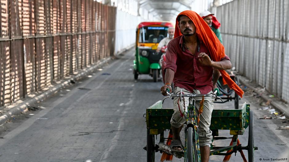 India swelters under severe heat wave
