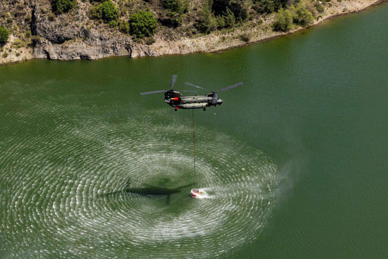 RAF Chinooks train for Cyprus wildfire season