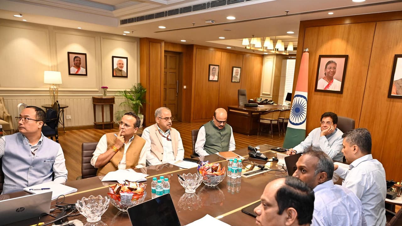 Goyal chairs meet to strengthen precious metals sector amid headwinds