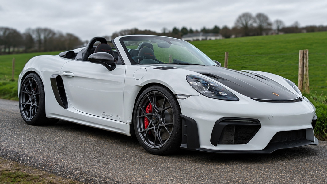 Porsche 718 Spyder RS, is it better than GT4 RS?