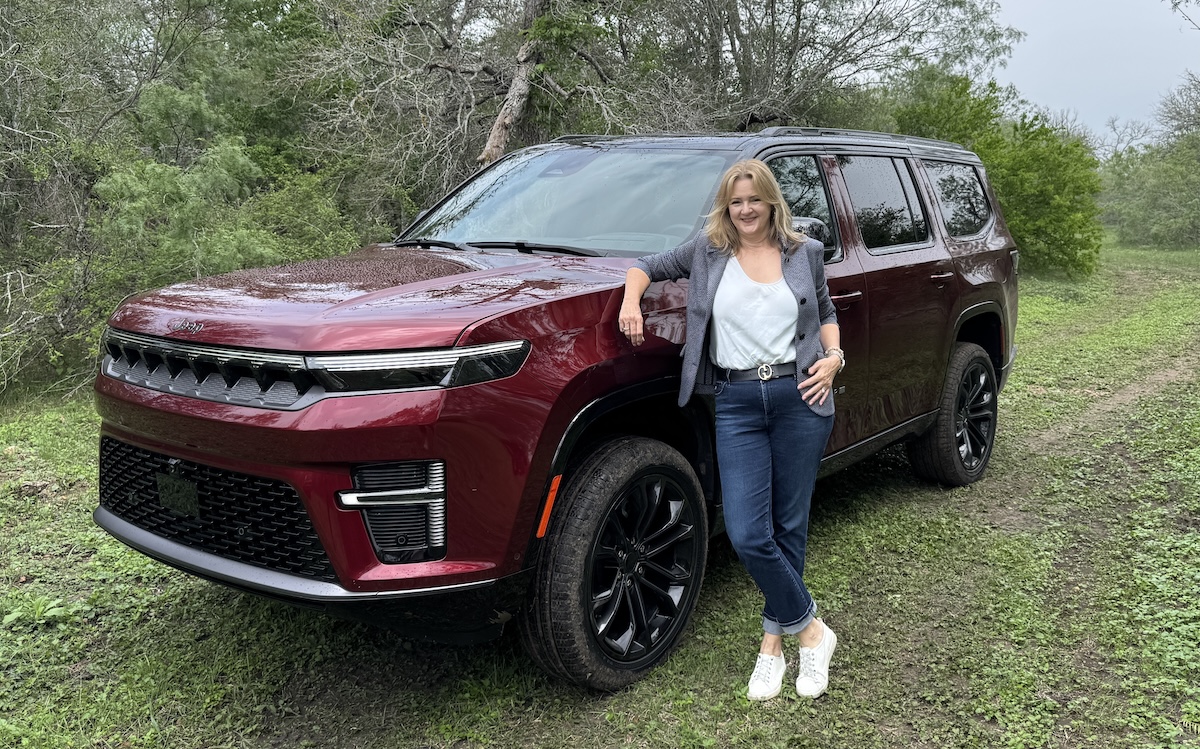Jeep wants to remind you that the Jeep Grand Wagoneer is awesome—and ...