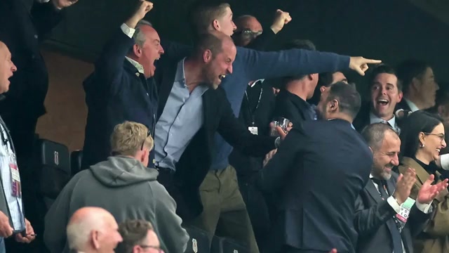 Prince William marks every moment of Aston Villa’s Europa League glory