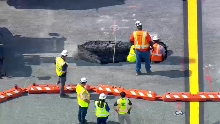 LaGuardia Airport runway reopens after repairs completed on large sinkhole