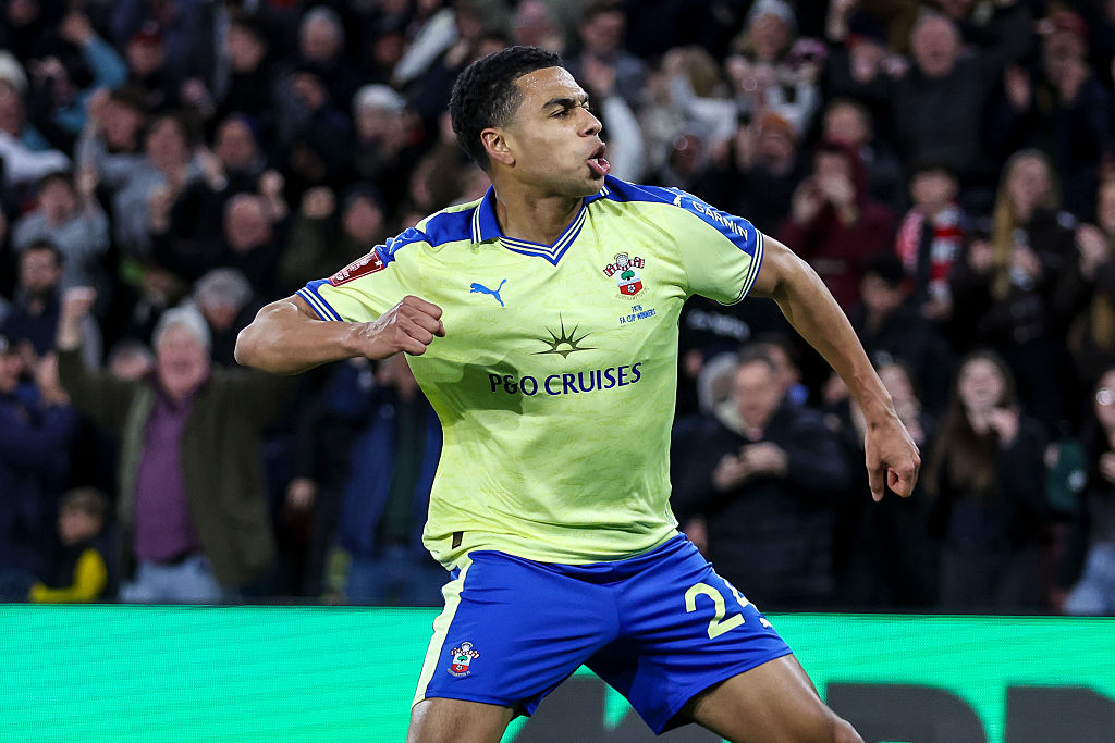 Manchester United eye two Championship stars as lower-cost midfield options