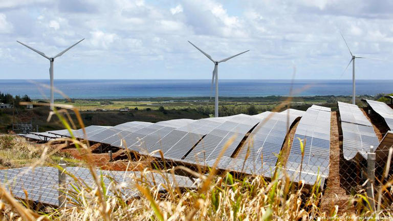 Stuck on oil: Can Hawaii power itself?
