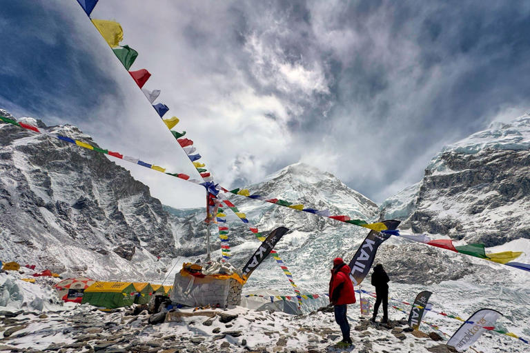 274 Bergsteiger erreichen an einem Tag den Mount Everest über Südroute