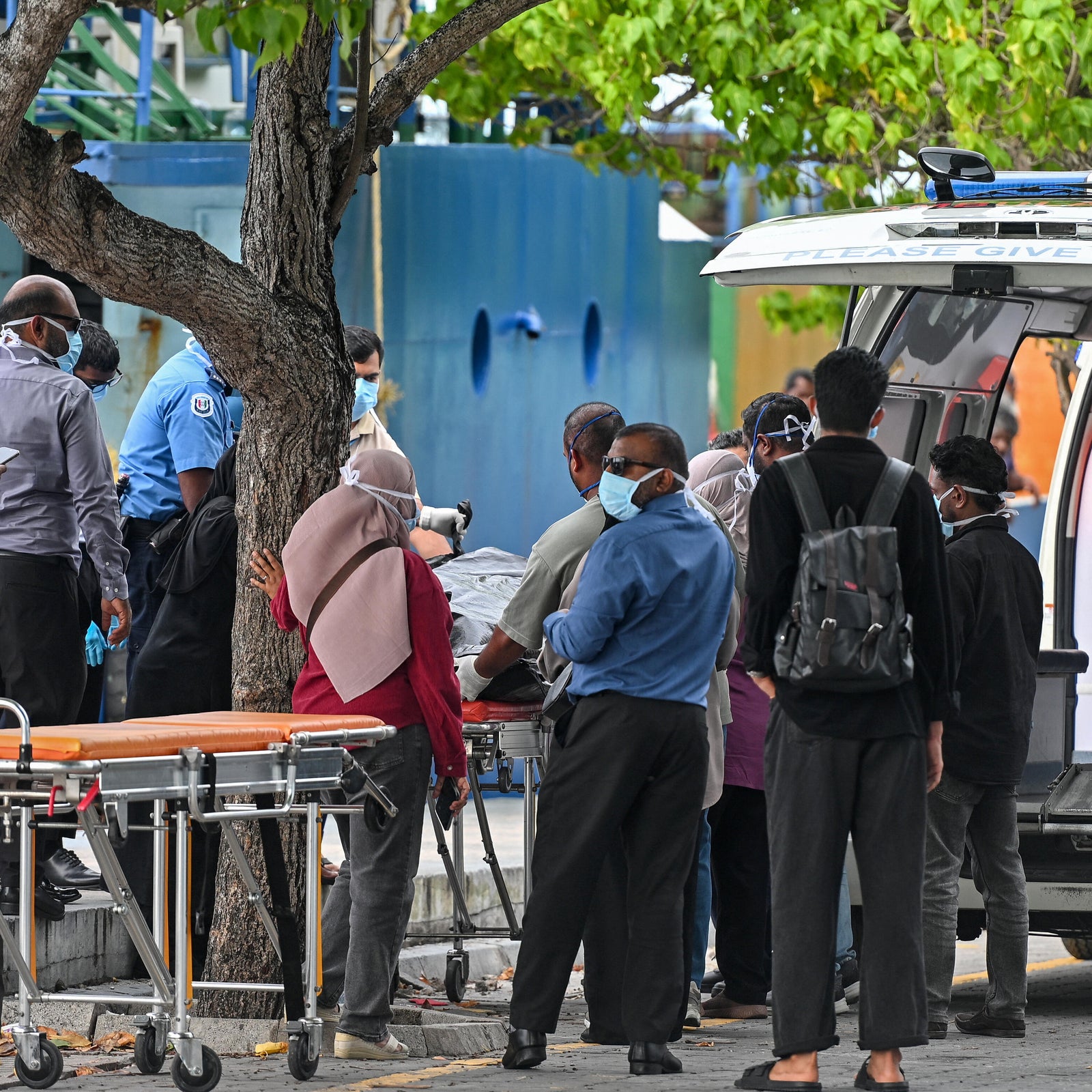 Divers killed in Maldives cave may have taken wrong tunnel: "No way out"