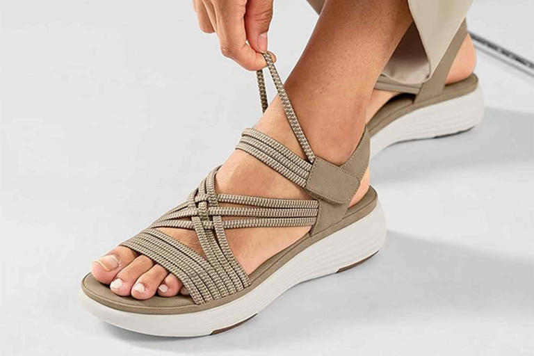 I have plantar fasciitis—a podiatrist told me these 8 supportive summer ...