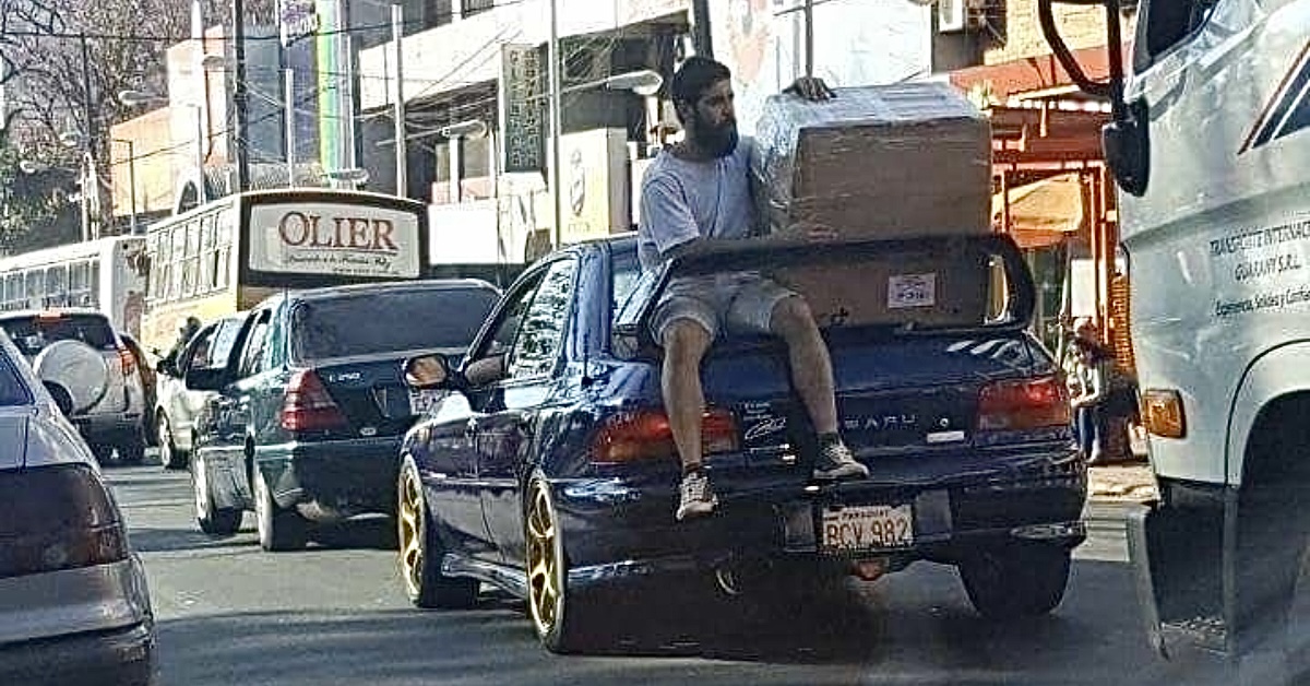 20 photos where someone dropped a piano on common sense