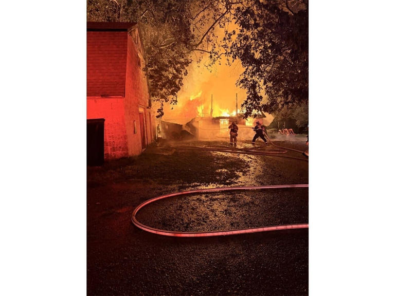 Barn fire extinguished in Great Falls; animals, occupants safe