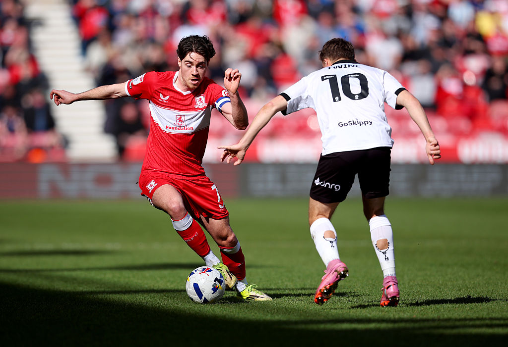 Manchester United eye two Championship stars as lower-cost midfield options