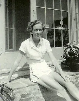 15 famous people in history who lived double lives
