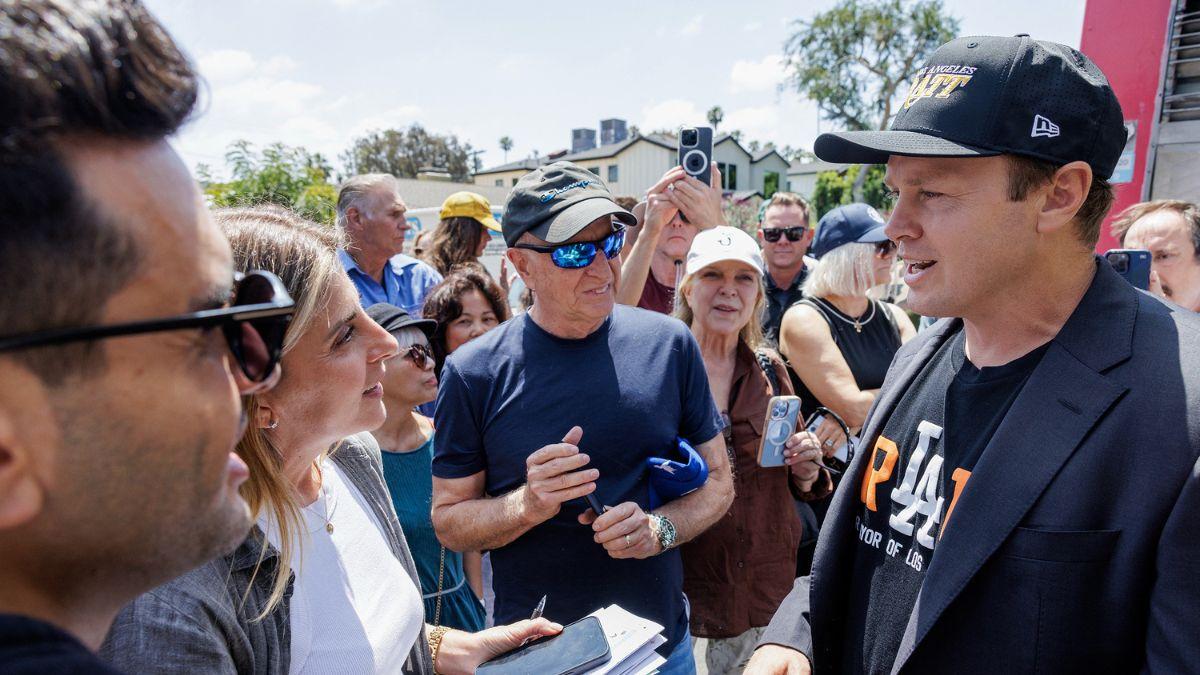 Spencer Pratt snaps at reporter over living situation as LA mayor race ...
