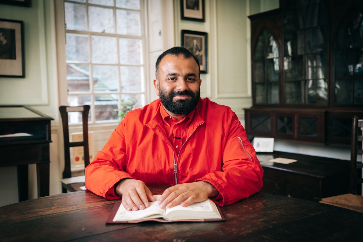 Poet Hussain Manawer reads 'Soft Heart' in honour of his late mother