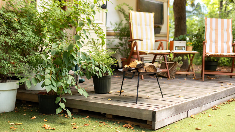 28 common items you can repurpose into DIY backyard fire pits