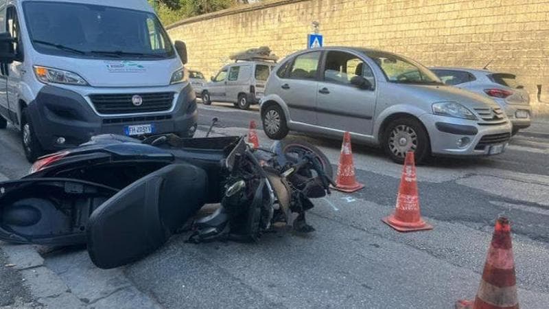 Scontro auto-moto in via Cassia, liceale del De Sanctis perde milza e ...
