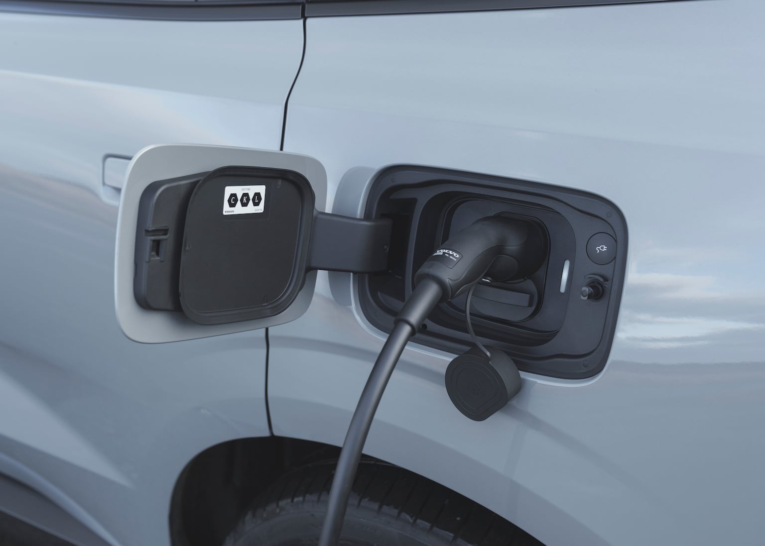 Zero emissions vehicle mandate requires 'review', says SMMT boss