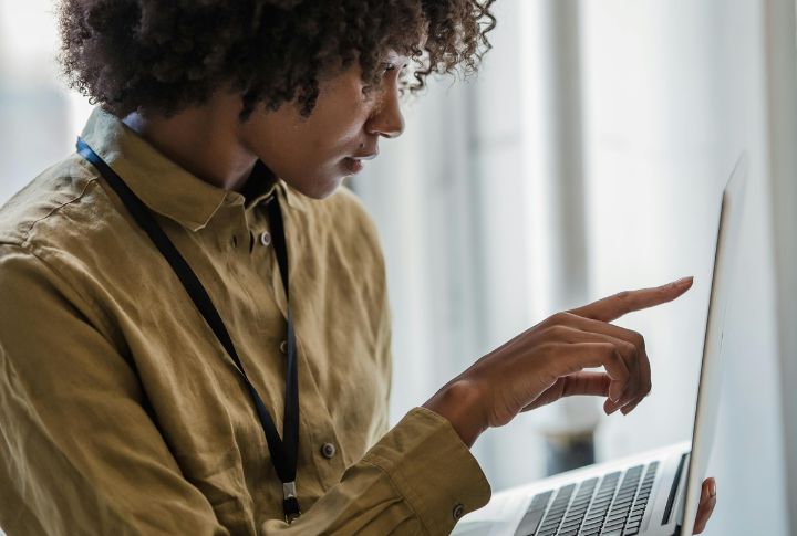 10 common formal outfit mistakes that could hurt your professional image