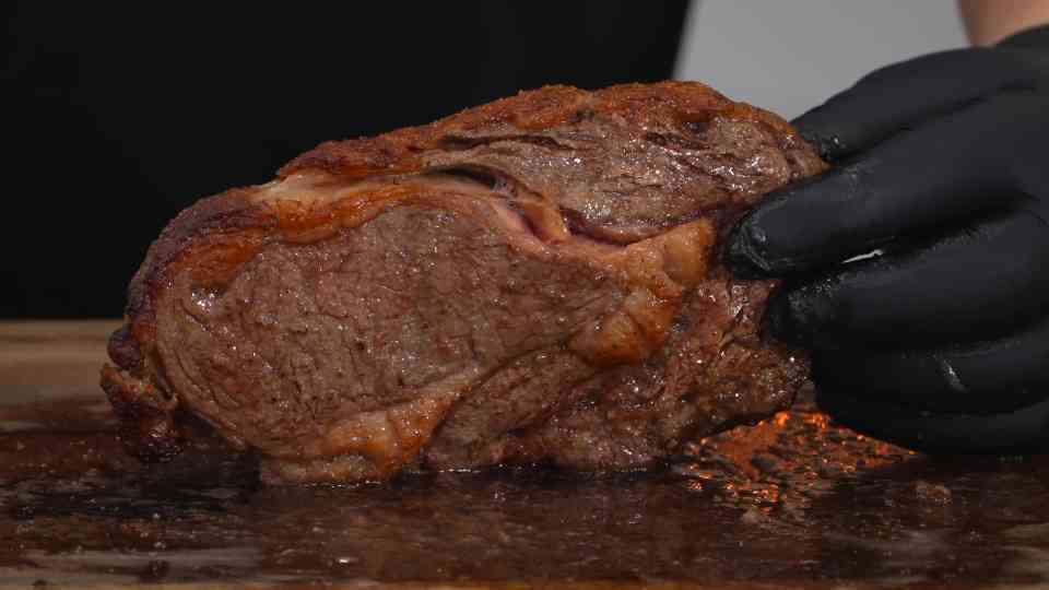 Air fryer steak test against traditional cooking