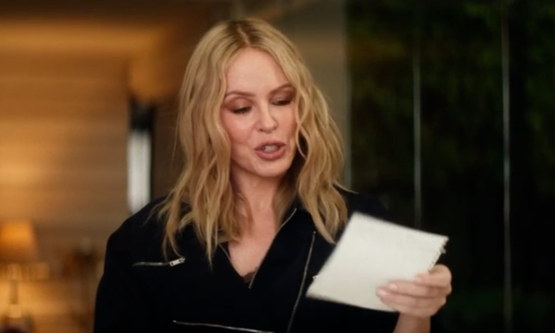 Kylie Minogue reads emotional letter she wrote to her future child ...