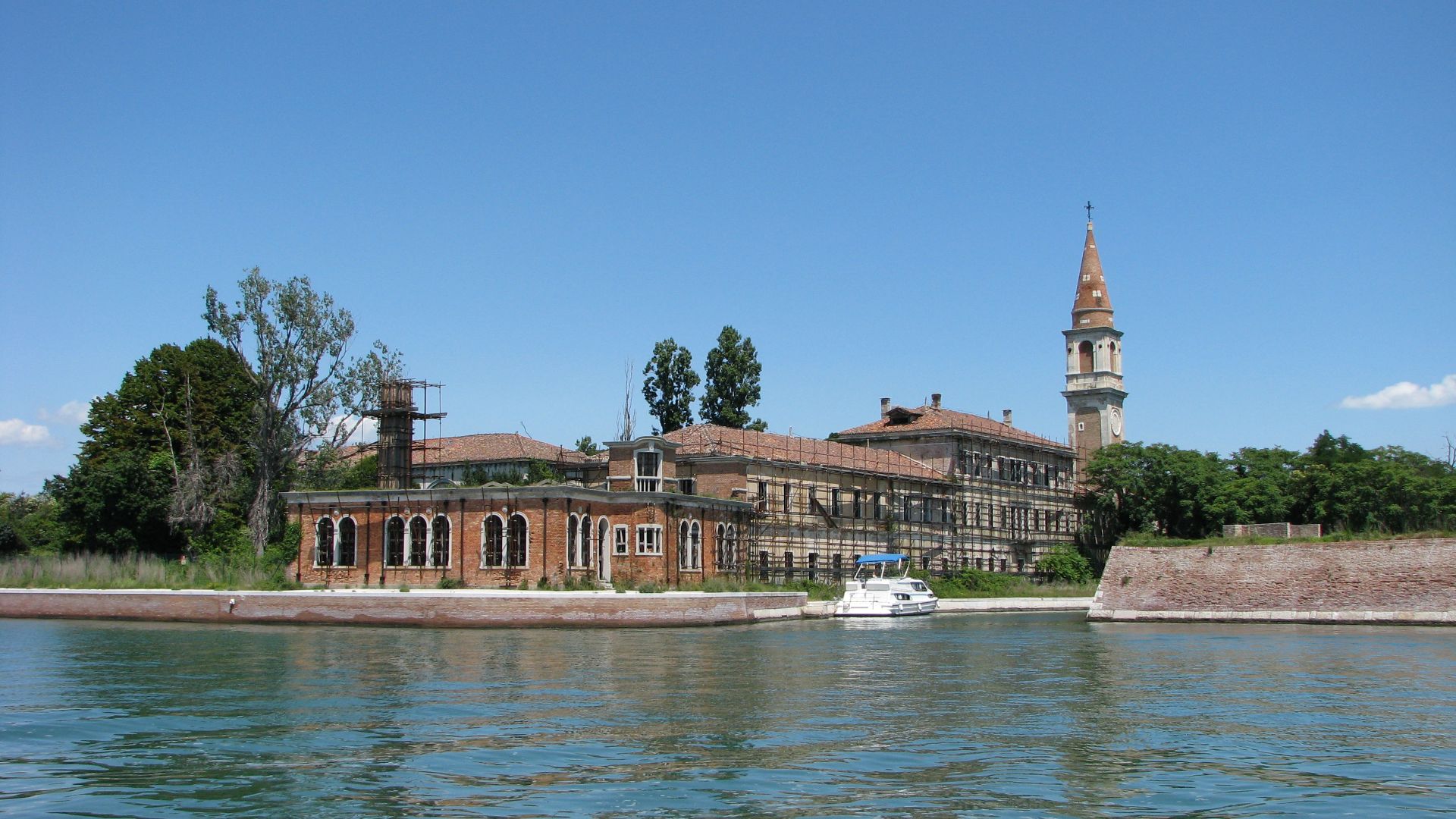 Poveglia Island’s history of strange events convinced people they’re ...