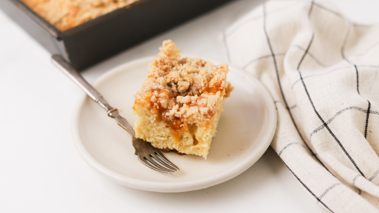 Cinnamon peach coffee cake recipe