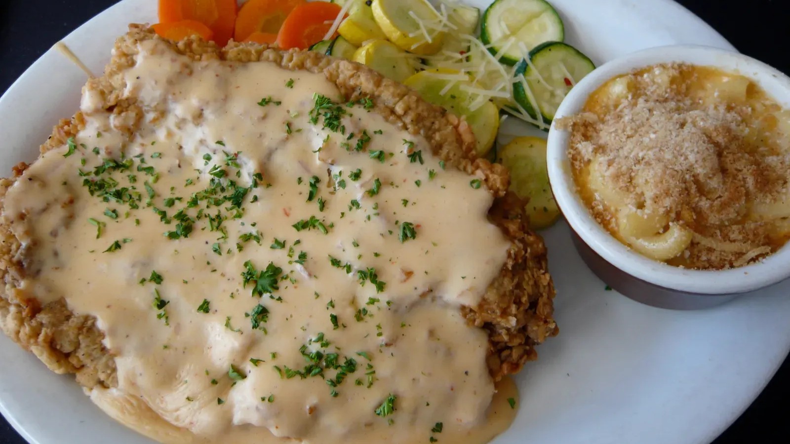 Line cook's law: 8 dishes you should always order at a local diner
