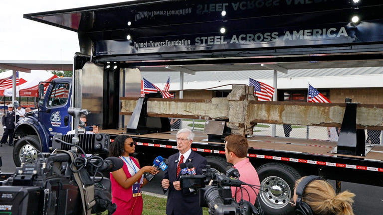 9/11 steel beam arrives at Florida school where Bush learned America ...